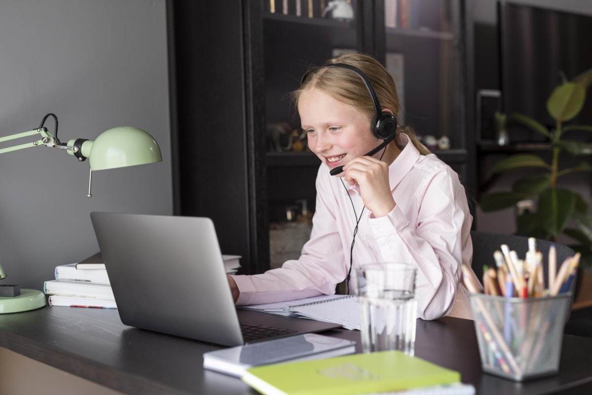 The Importance of Interactive Learning Material in Online Schooling